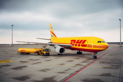 Fueling of a DHL aircraft - Photo courtesy of DHL Group - Neste