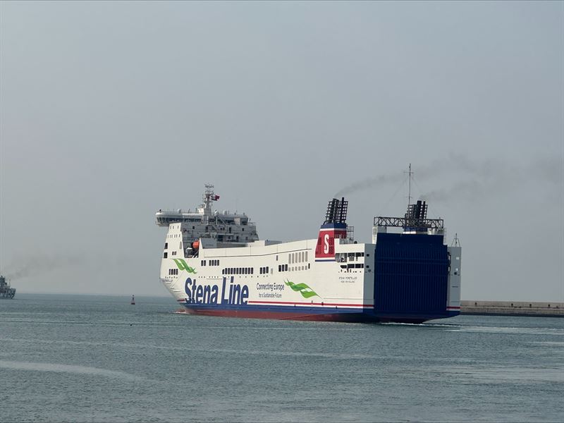 Mehr Decks, mehr Power, mehr Effizienz: Stena Foreteller zurück auf Frachtroute Rotterdam ...
