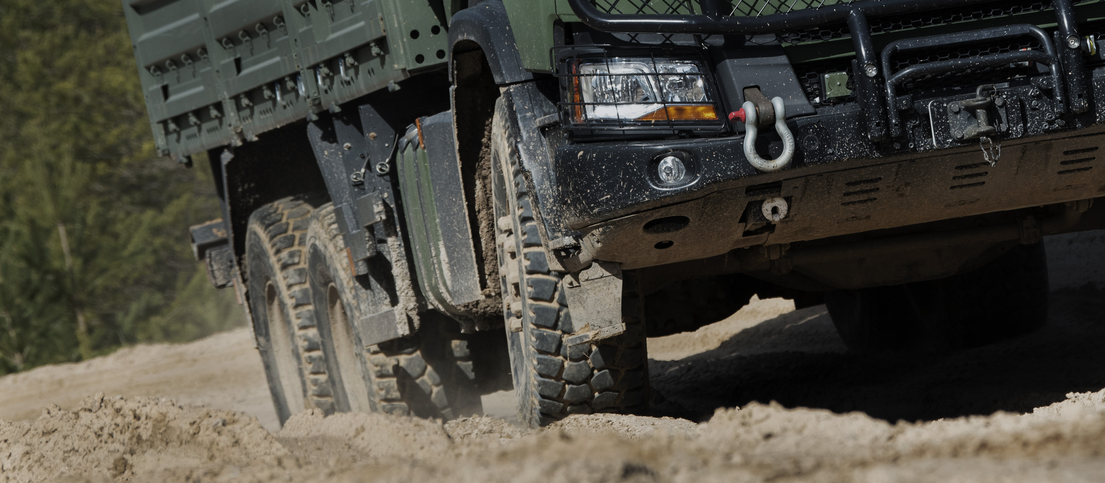 In peace, crisis or conflict: Scania shows its flexibility at Eurosatory