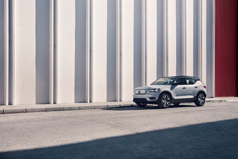 Volvo Cars, yeni elektrikli otomobil ailesinin bir parçası olan tamamen ...