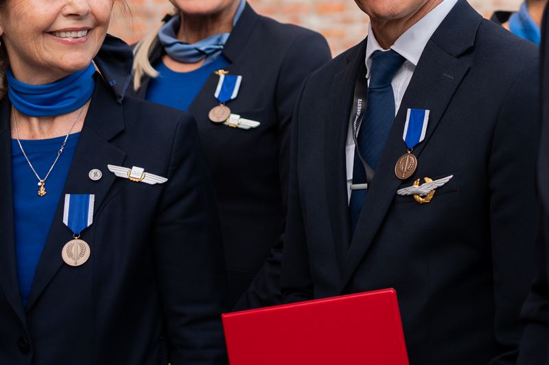 SAS Medevac crew members honored with Norwegian Armed Forces medals - SAS