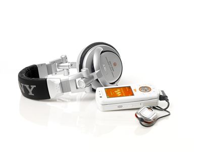 Sony Ericsson W900: Tillökning i Sony Ericssons Walkman-familj: Första ...