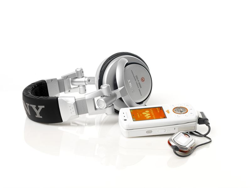 Sony Ericsson W900: Tillökning i Sony Ericssons Walkman-familj: Första ...
